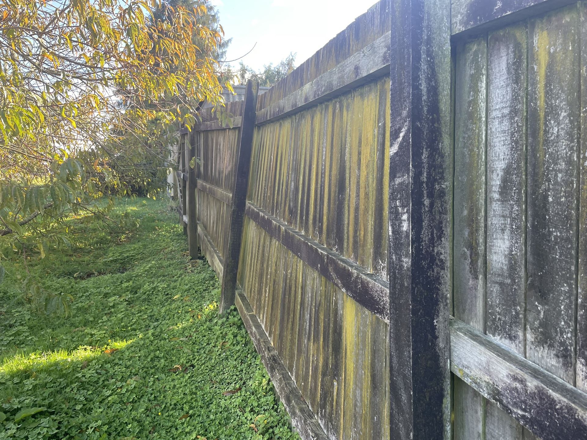 Fence and gate repair services